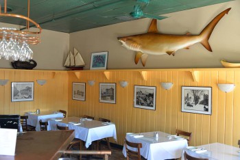 Contact Us | Flipper's Restaurant